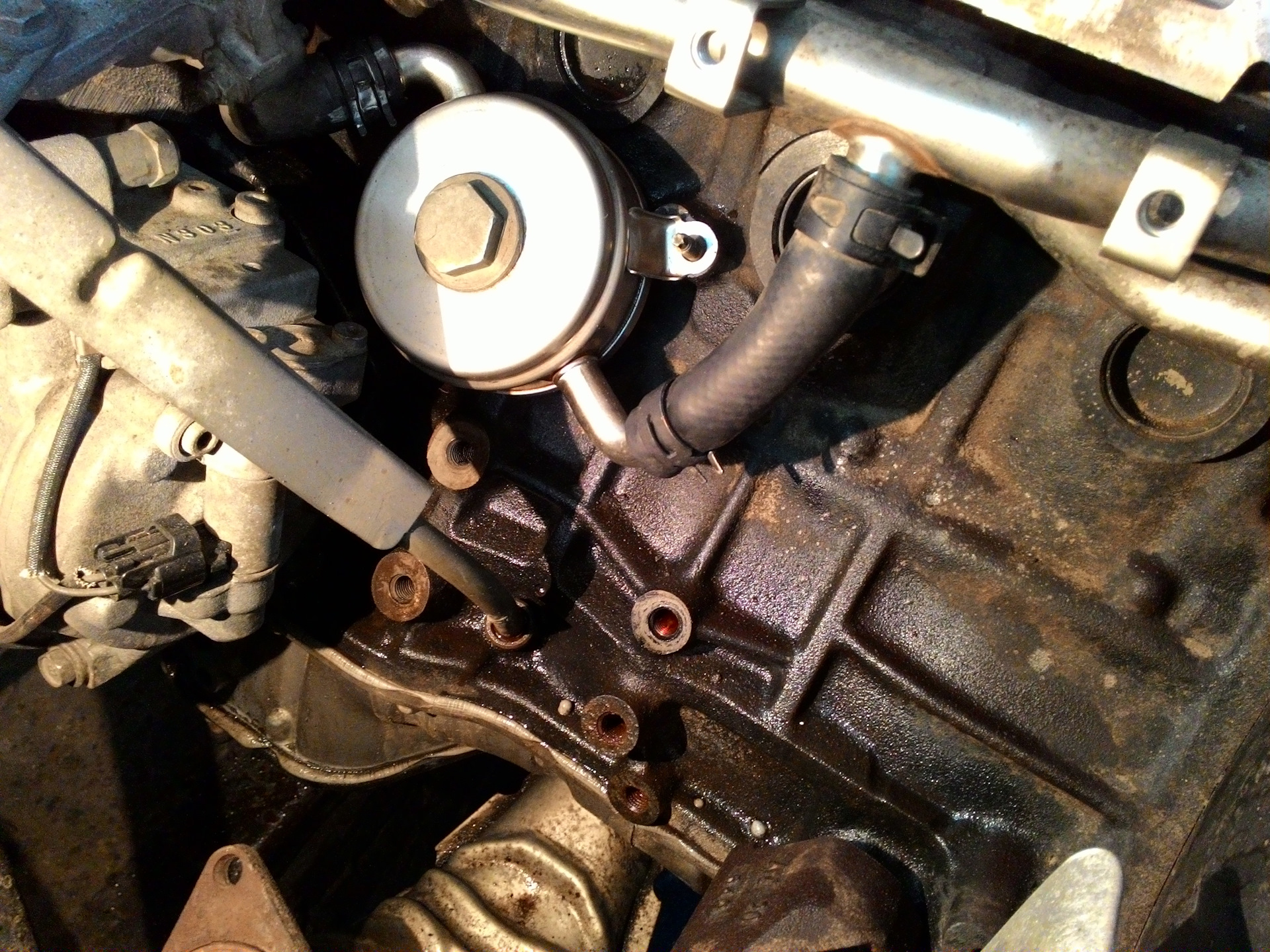 Замена резиновых уплотнителей маслоохладителя и трамблера. — Toyota ...