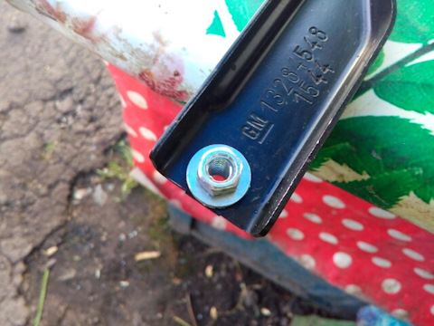 13284548 ОПОРНАЯ ПЛАНКА АККУМУЛЯТОРА GM | Запчасти на DRIVE2