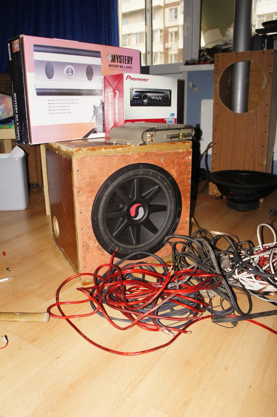 Второй день. Пора ставить музыку! — Toyota Corolla II (4G), 1,5 л, 1992 ...