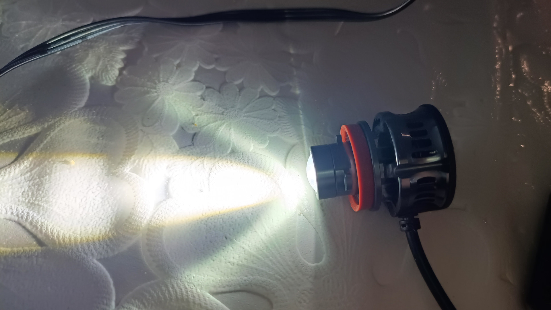 Линзованные Laser LED в туманки или как устранить мерцание ДХО — Audi Q5 (1G), 2 л, 2011 года ...