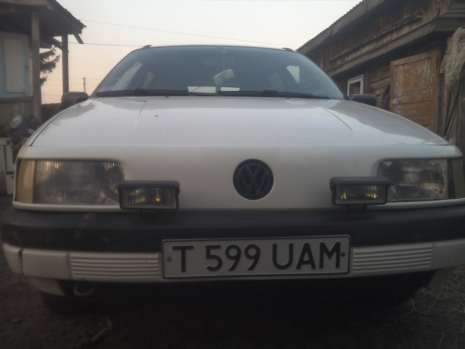 туманки — Volkswagen Passat B3, 1,8 л, 1990 года | стайлинг | DRIVE2