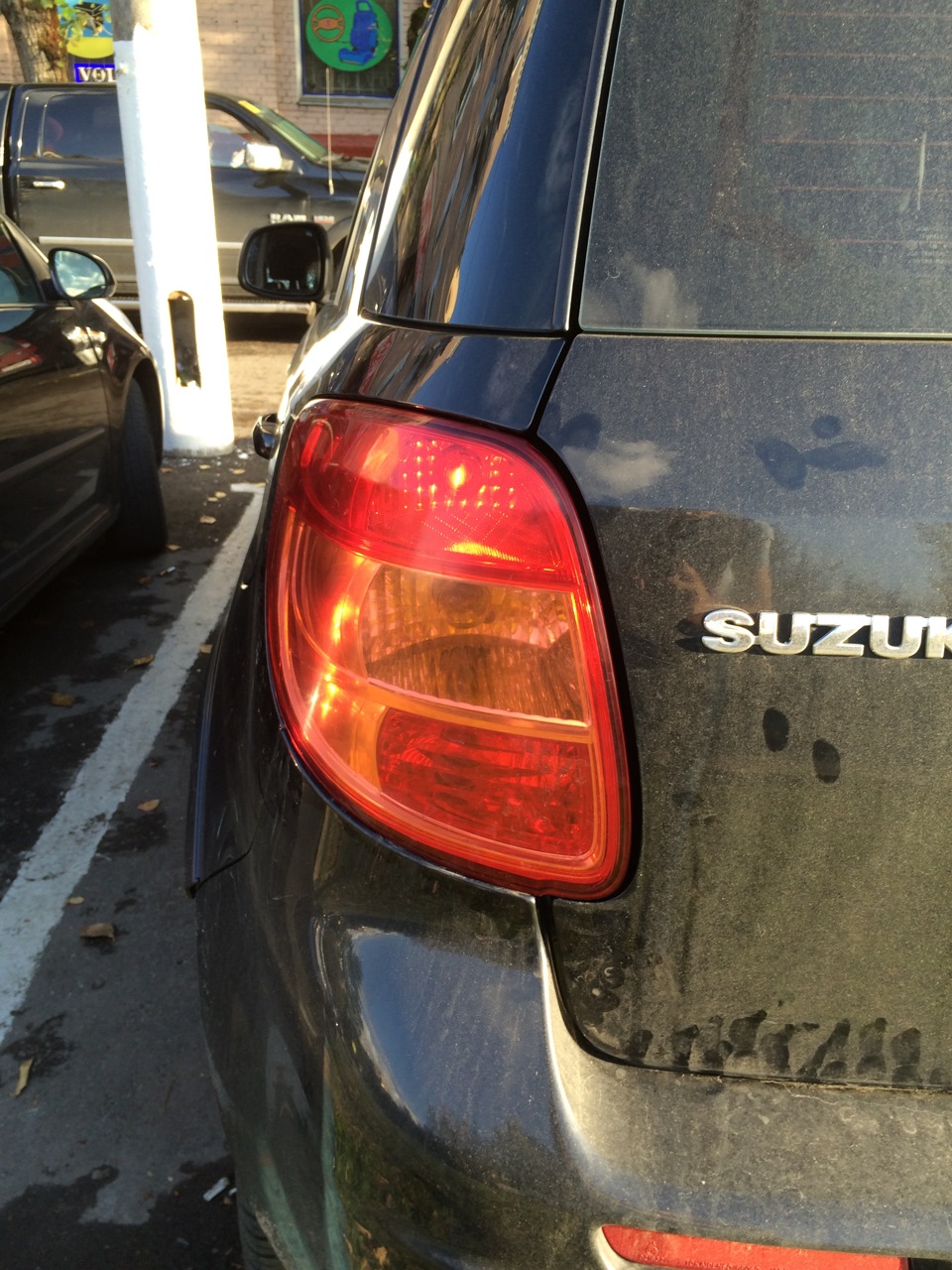 Замена лампочки заднего гарабита — Suzuki SX4 (1G), 1,6 л, 2008 года ...