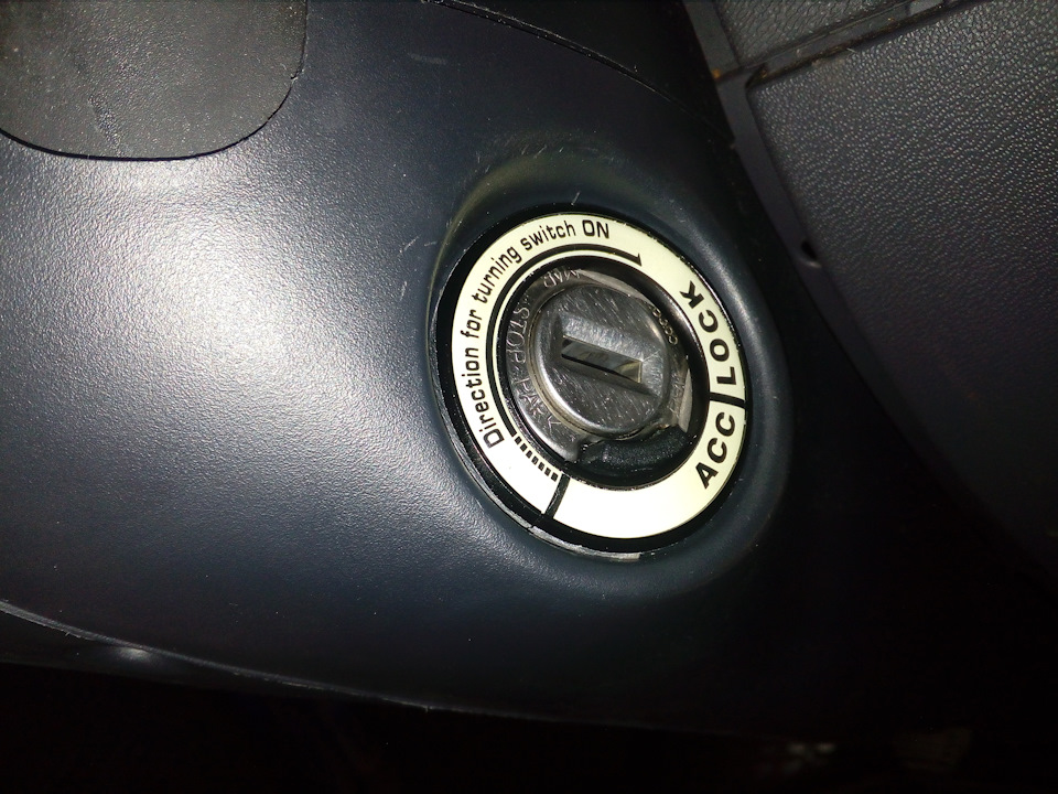 Накладка на личинку замка зажигания. — FIAT Albea, 1,4 л, 2008 года ...