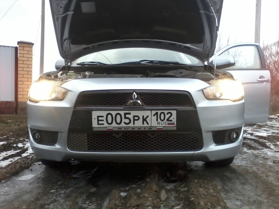 Не горит ближний свет — Mitsubishi Lancer X, 1,8 л, 2008 года ...