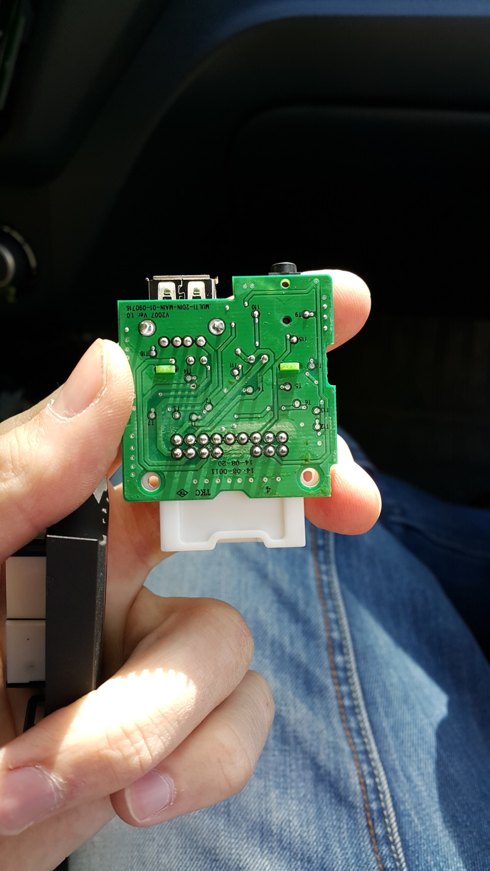 №38. Штатный USB и AUX для китайской ГУ — KIA Rio (3G), 1,6 л, 2015 ...