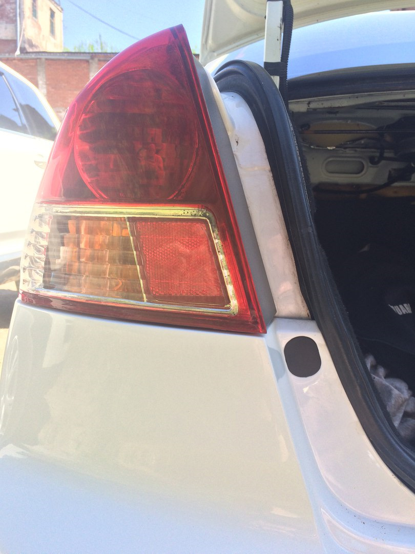 Желтые лампы в ПТФ и ближний — Honda Civic Ferio (7G), 1,5 л, 2004 года ...