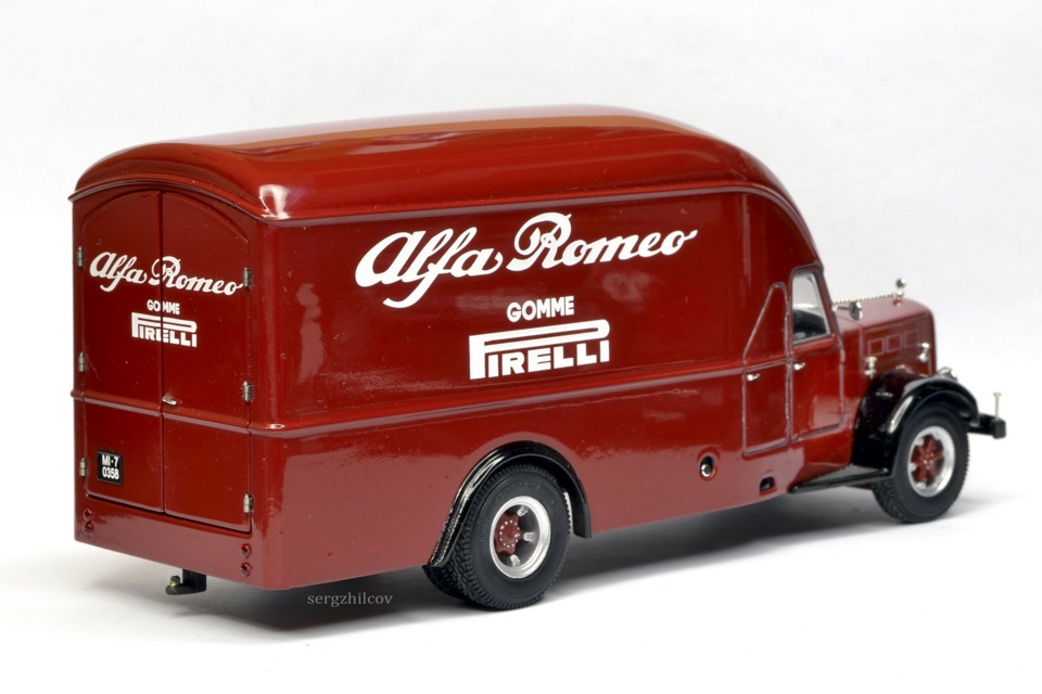 Alfa Romeo 500 race transporter (Exoto 1/43) — Сообщество «Масштабные ...