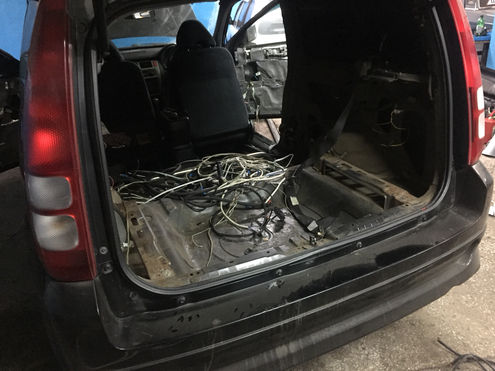 Виброизоляция задних крыльев, арок — Honda HR-V (1G), 1,6 л, 2002 года ...