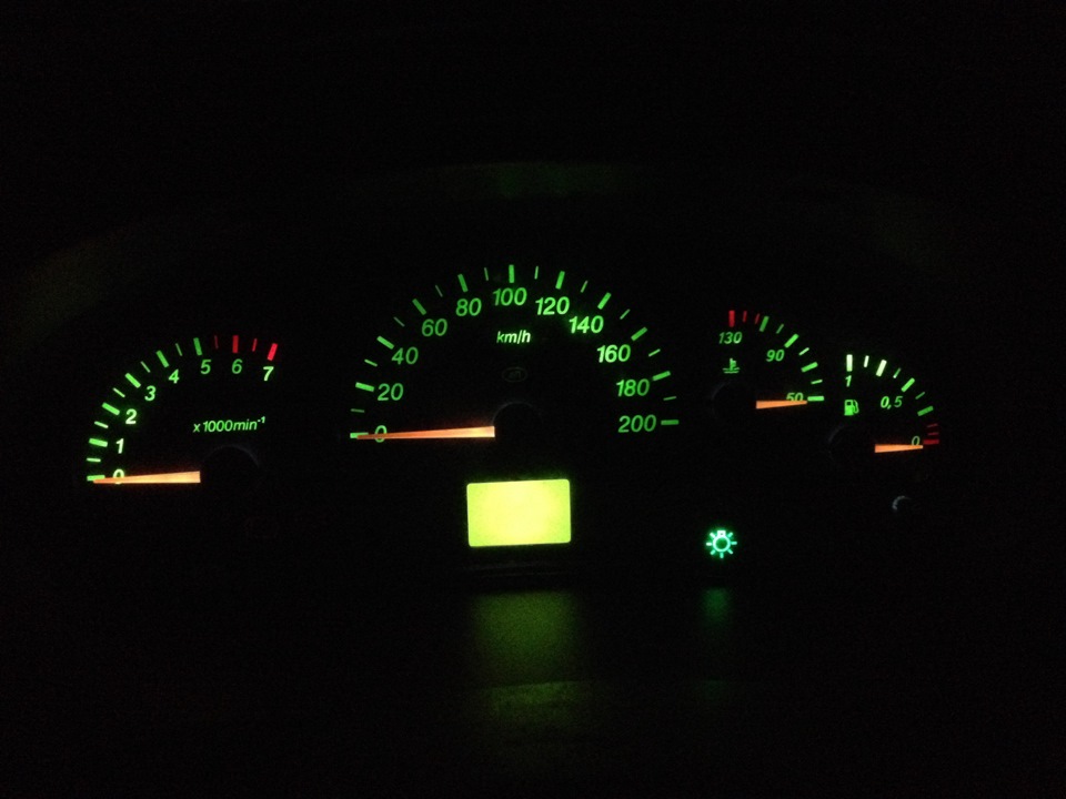 Светодиоды в приборную панель. — Lada Приора седан, 1,6 л, 2008 года ...
