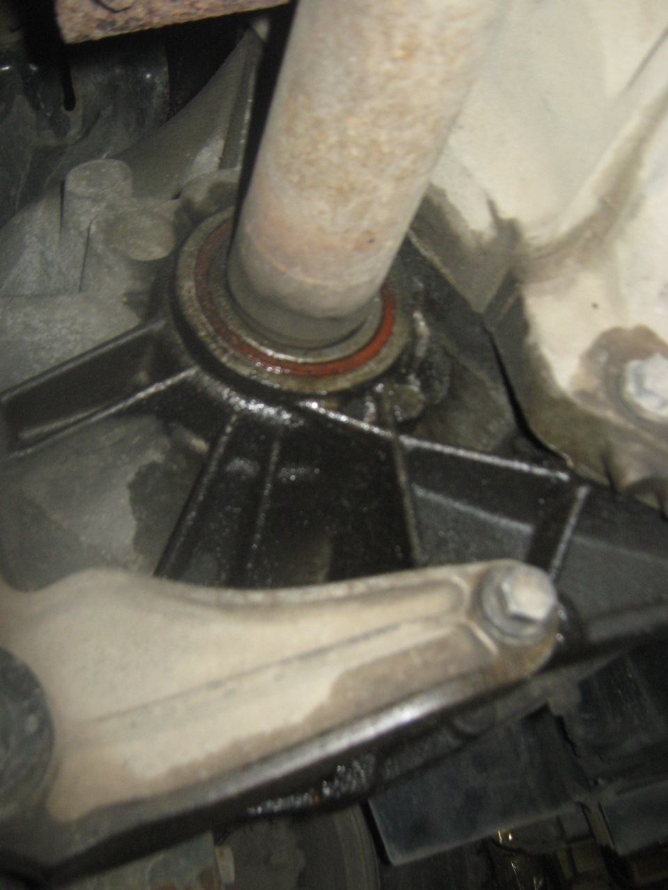 сделал небольшое ТО и ремонт корпуса воздушного фильтра — Volvo S40 (2G ...