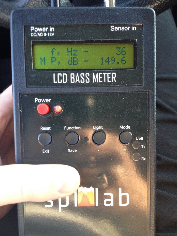 А мы и не звали… — Lada Приора хэтчбек, 1,6 л, 2009 года | автозвук ...