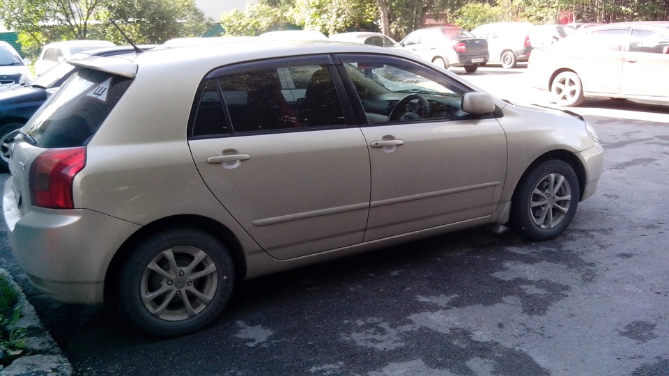 Toyota Corolla RunX 1.5 бензиновый 2001 | на DRIVE2