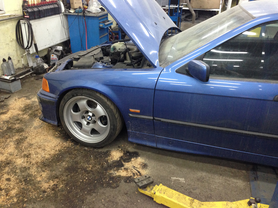 Извлечение Двигателя M43B18 — BMW 3 series (E36), 2,5 л, 1998 года ...