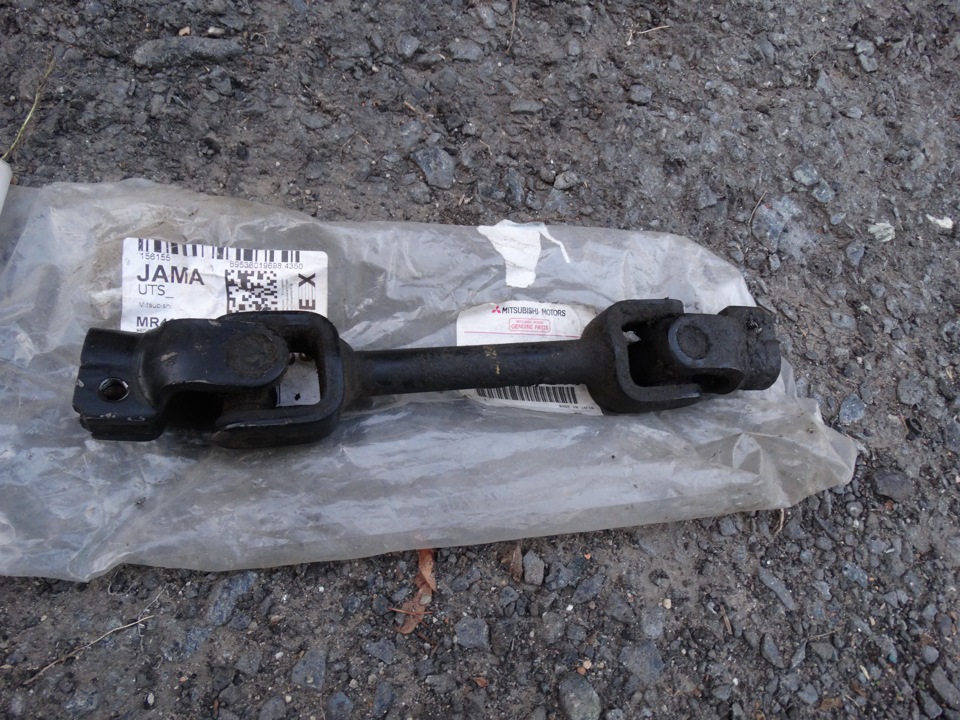 Меняем карданчик рулевой (нижний). — Mitsubishi Pajero (3G), 3,2 л ...