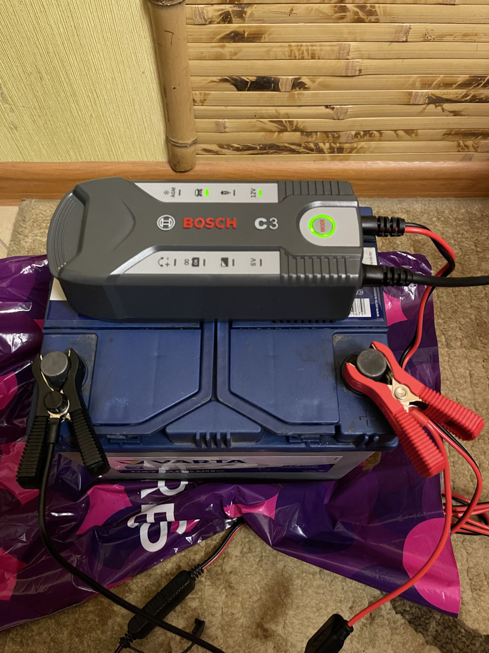 Автоматическое зарядное устройство Bosch C3 — Honda Legend (KB), 3,5 л ...