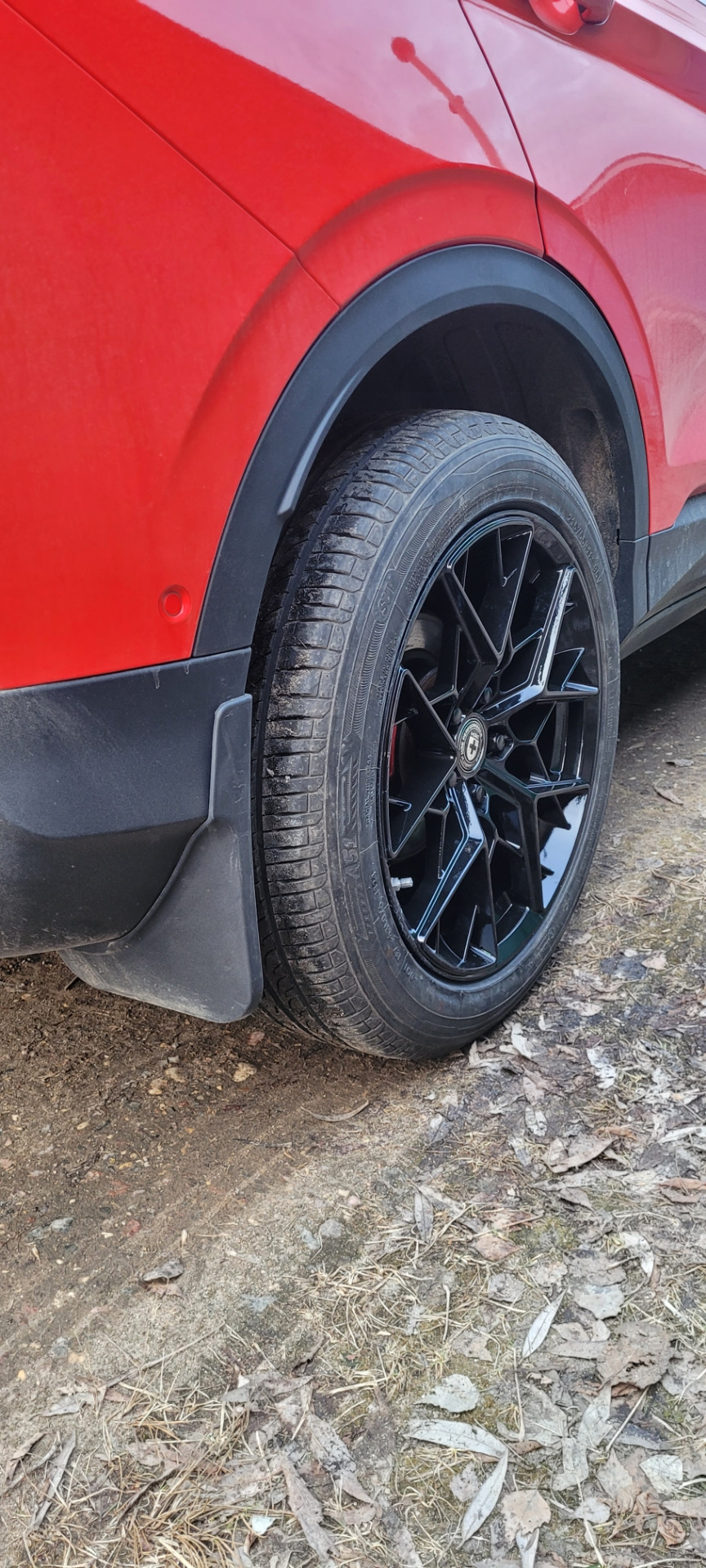 Замена задних тормозных колодок и переобувка на лето — Geely Coolray ...