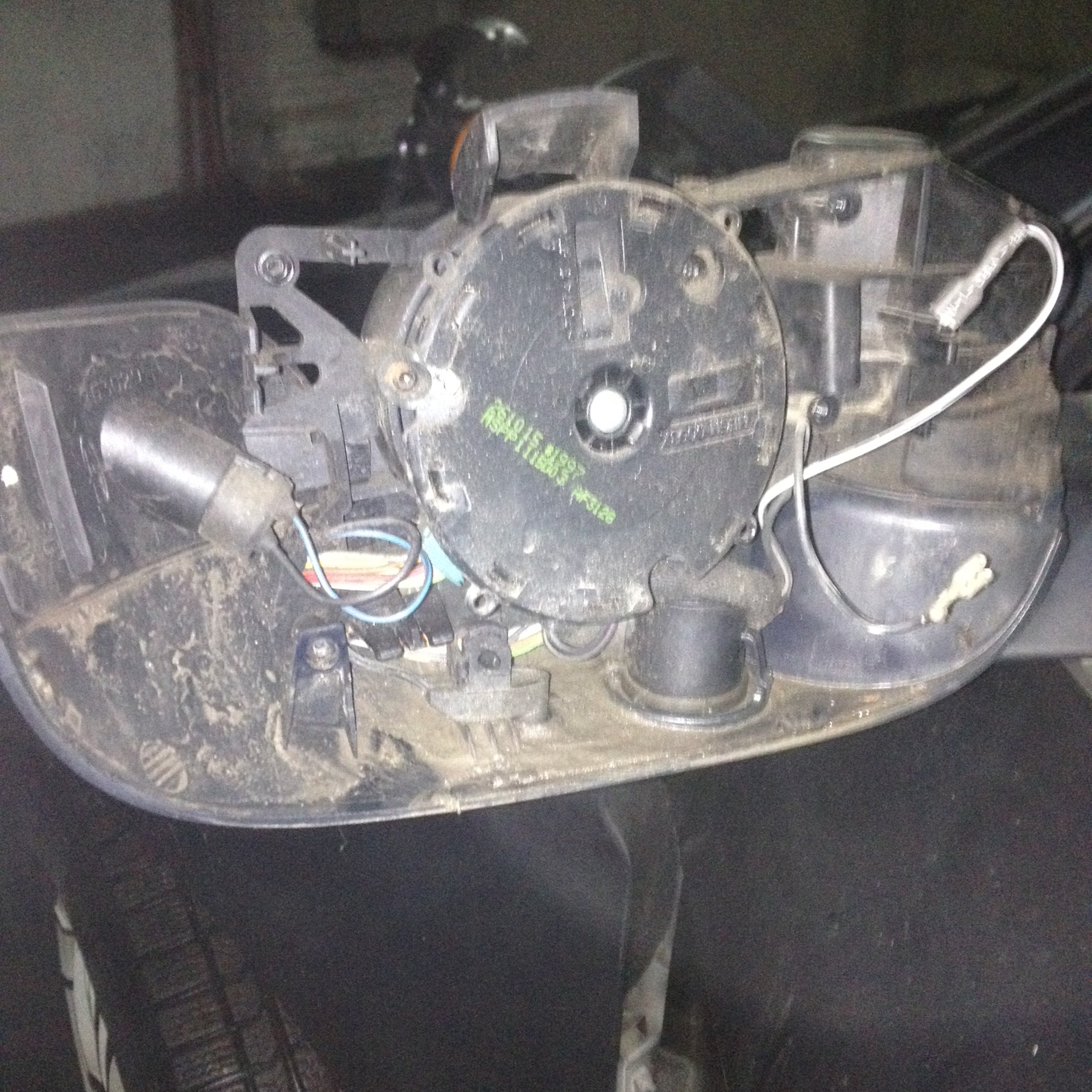 Замена датчика температуры наружнего воздуха — Volvo XC60 (1G), 2,4 л ...