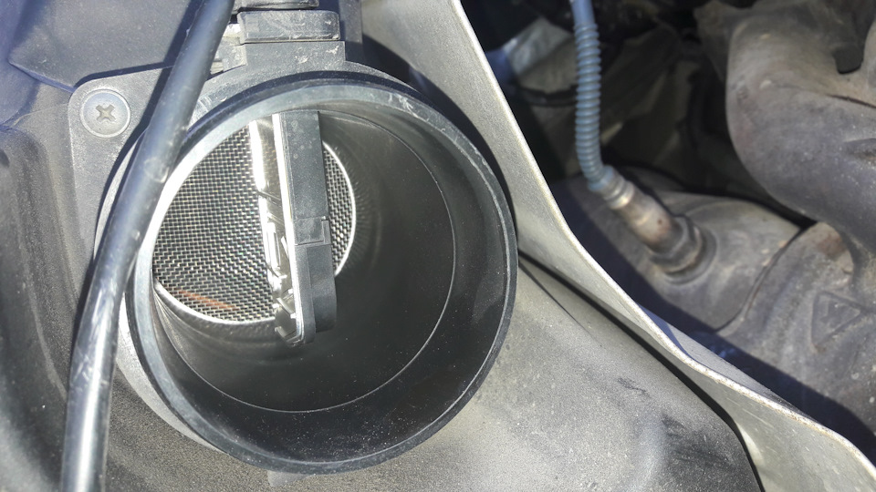 86. 🚗 Замена трубки для удаления воздуха. — Audi A4 (B7), 2 л, 2005 ...