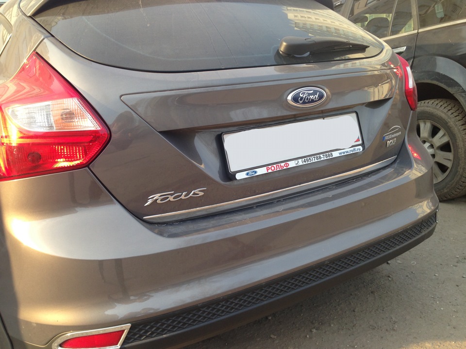 Хром молдинг на крышку багажника и винил — Ford Focus Hatchback III, 1 ...