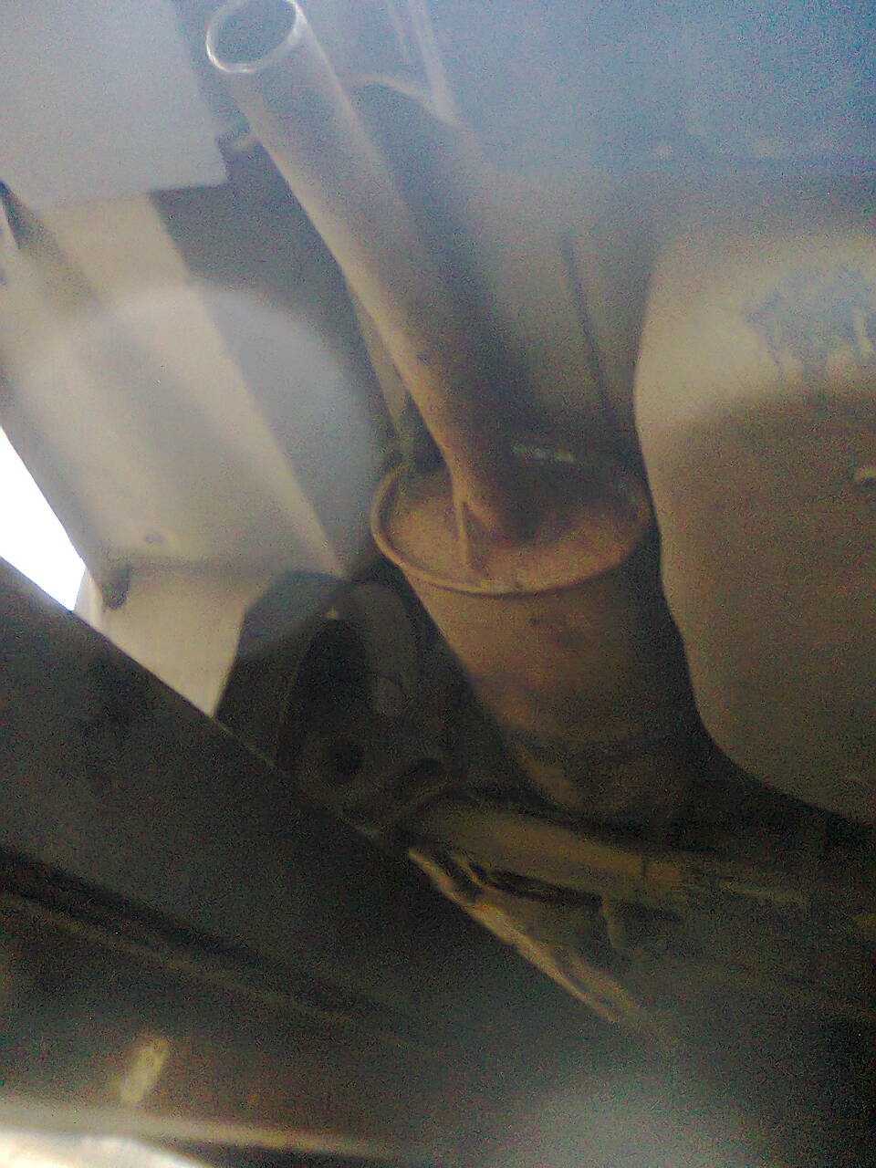Бюджетный прямоточный (тихий) глушитель — Lada 21104, 1,6 л, 2005 года ...