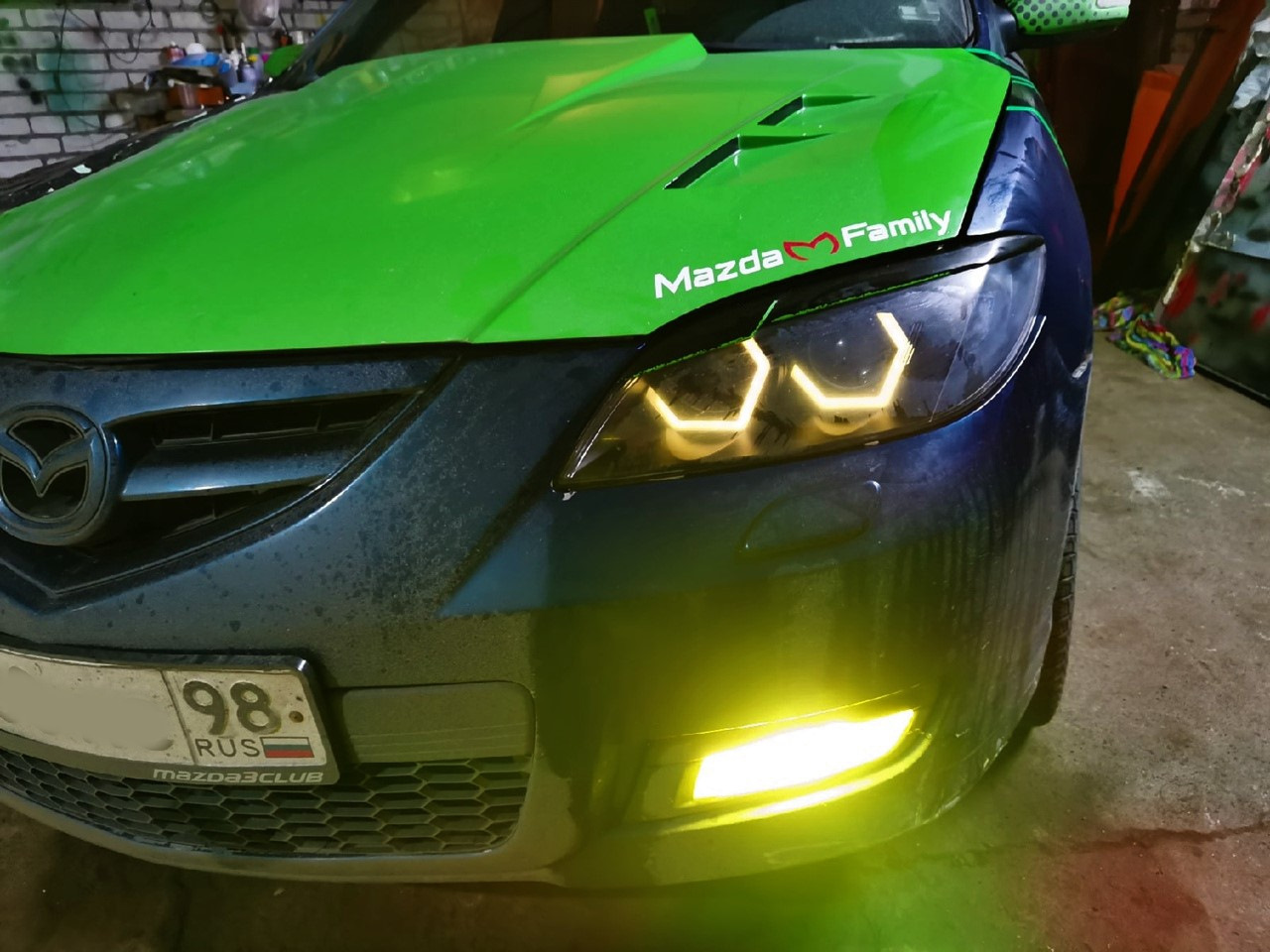 Ангельские глазки TAU tech в фары Mazda 3 BK седан — TAU tech на DRIVE2