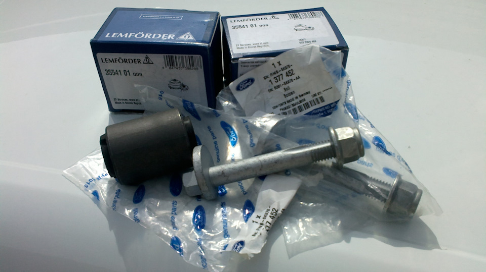 1377452 Болт заднего поперечного рычага / S-Max, Mondeo-IV, Galaxy 06 ...