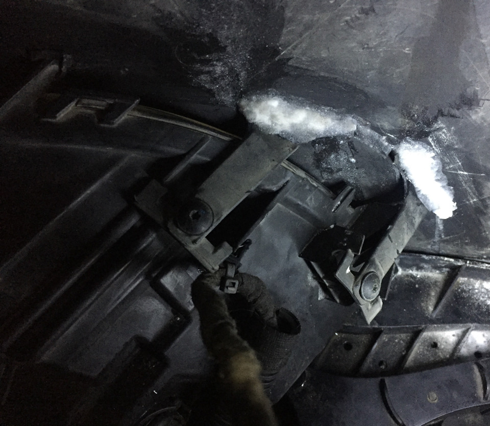 Ремонт крепления ПТФ — Opel Astra J, 1,6 л, 2010 года | своими руками ...