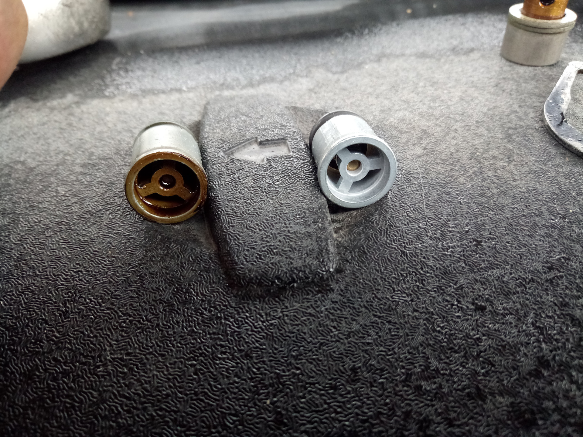 подскажите кто знает в чем проблема! — Audi A4 (B6), 1,8 л, 2003 года ...