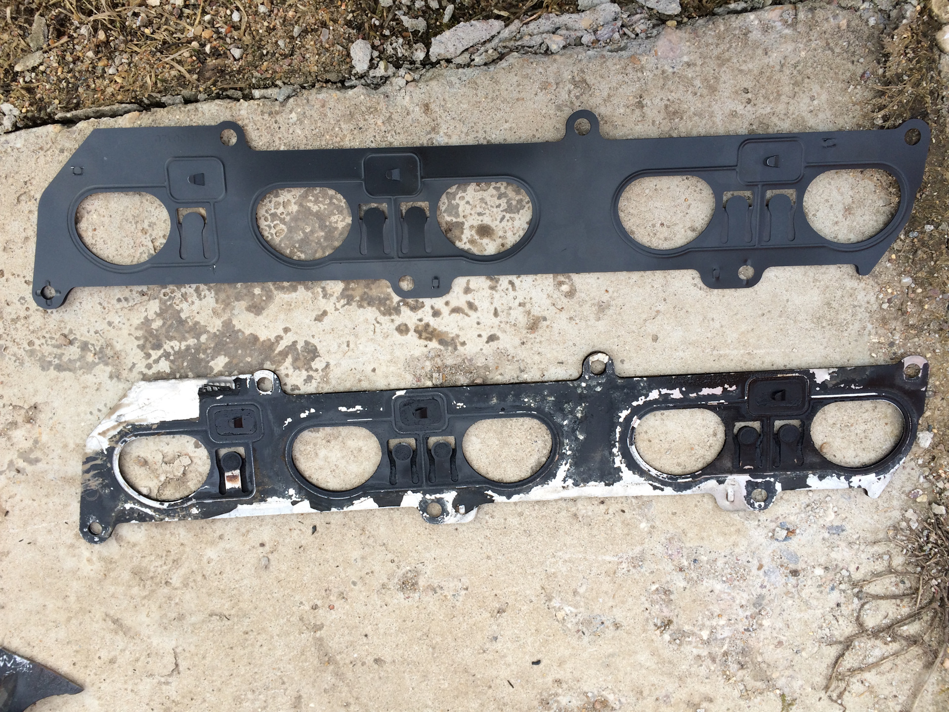 Замена прокладки впускного коллектора — Volvo S80 (2G), 2,5 л, 2008 ...