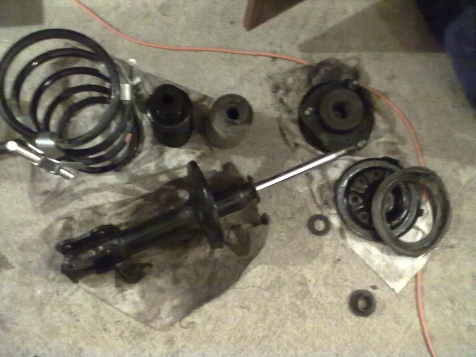 Замена отбойников на передних стойках — Toyota Corona Premio (T210), 1 ...