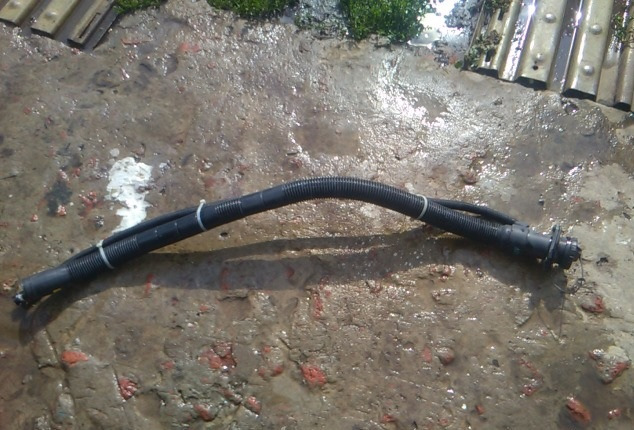 Замена корпуса топливного насоса, трубок, заливной горловины ...