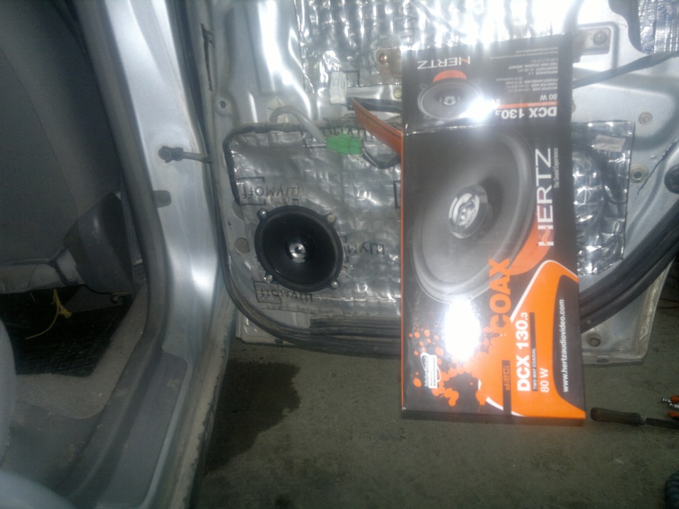 Колонки в задние двери — Subaru Forester (SG), 2,5 л, 2003 года ...