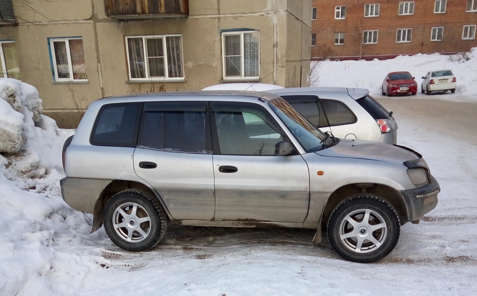 Поставил диски на16 — Toyota RAV4 (I), 2 л, 1995 года | колёсные диски ...