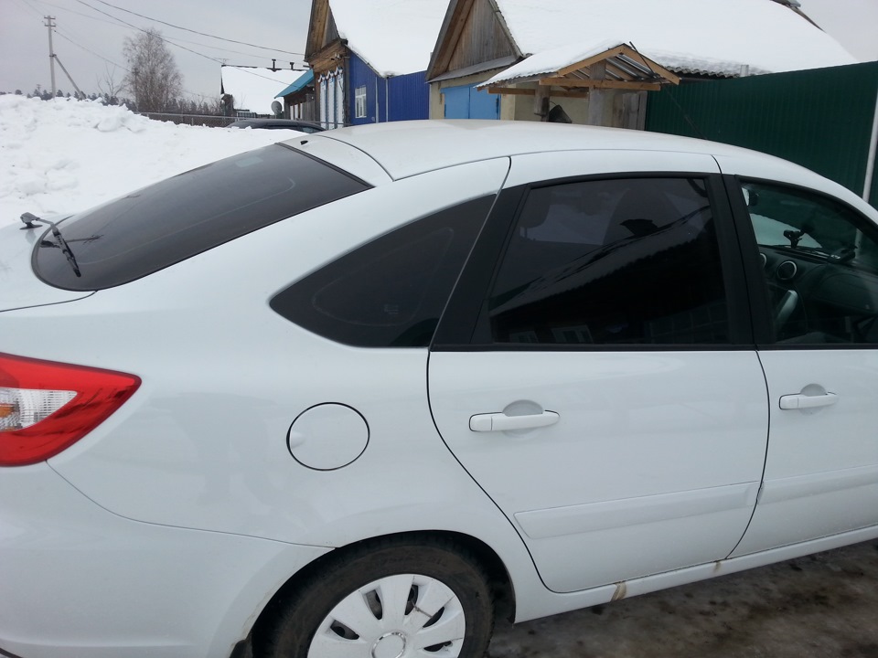 Затонировались))) — Lada Гранта Лифтбек (1G), 1,6 л, 2015 года ...