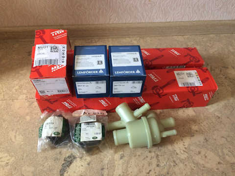 LR018354 Втулка стойки стабилизатора Jaguar Land Rover | Запчасти на DRIVE2