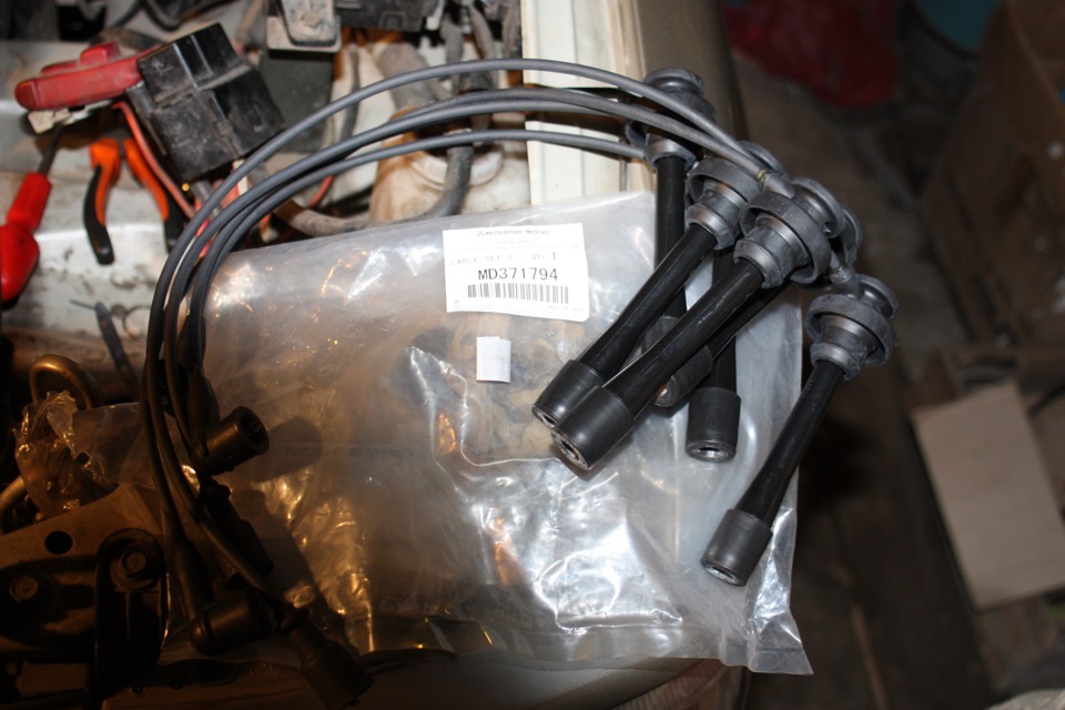 MD371794 ПРОВОДА ВЫСОКОВОЛЬТНЫЕ (комплект) PAJERO/MONTERO (00-06 ...