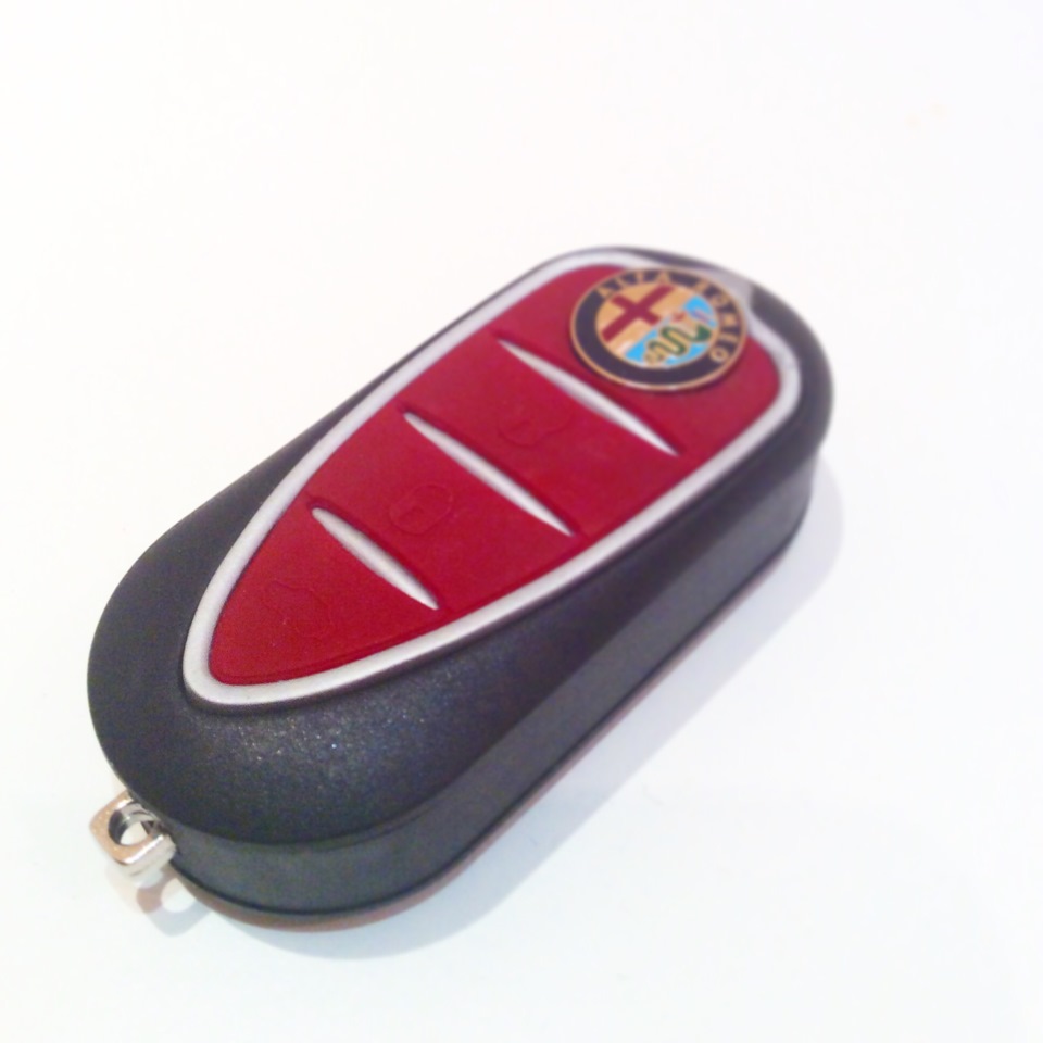 Купил и поменял корпус ключа — Alfa Romeo Mi.To, 1,4 л, 2009 года ...