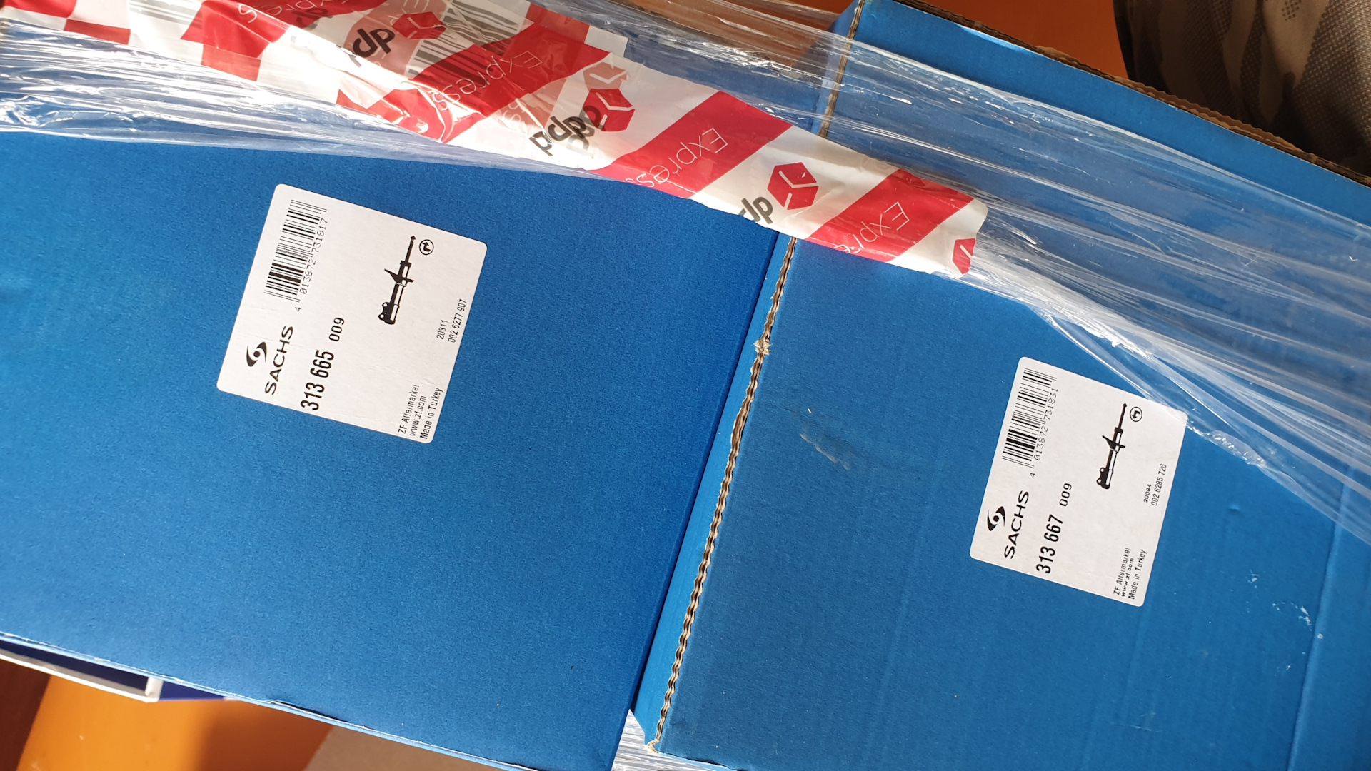 Заменены передние амортизаторы и тяги — Volvo V50, 2,4 л, 2010 года ...