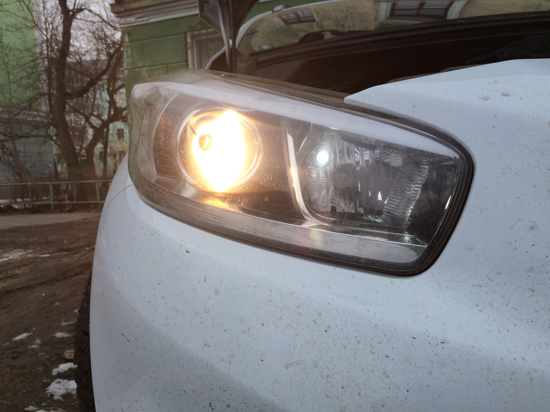 Замена лампочек габаритных огней. (Обновлено). — KIA Ceed SW (2G), 1,6 ...