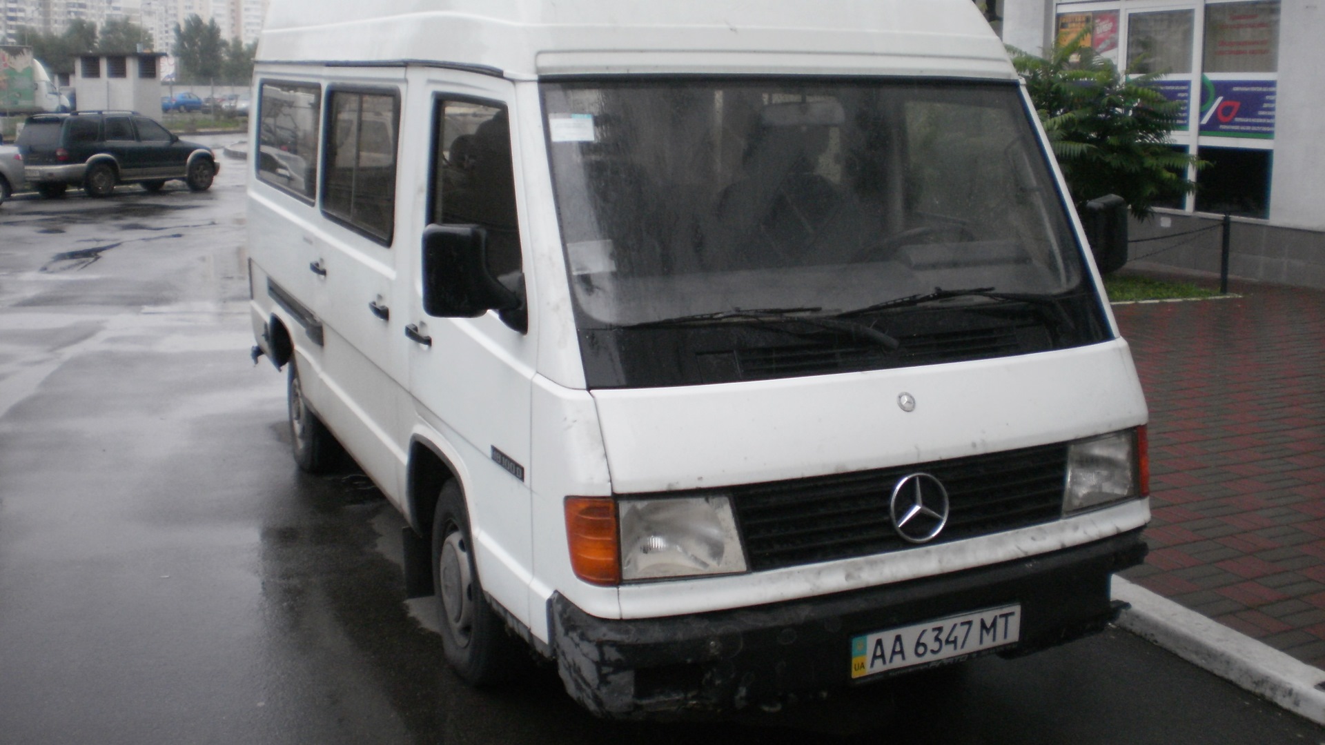 Mercedes-Benz MB100 2.4 дизельный 1991 | Он огромный! (8) на DRIVE2