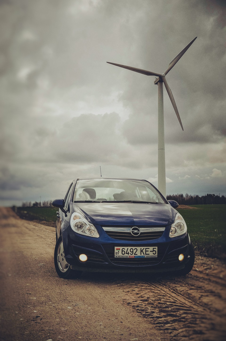 По дороге к курортному поселу Нарочь — Opel Corsa D, 1,2 л, 2007 года ...
