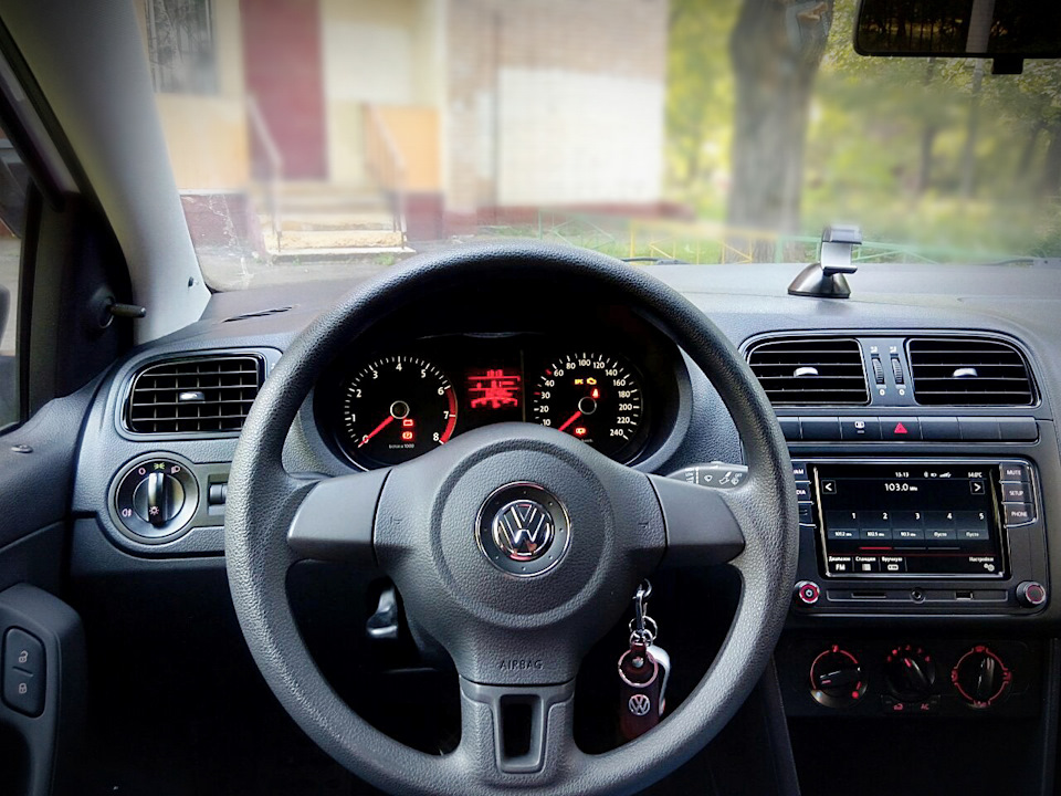 Установка RCD330 + — Volkswagen Polo Sedan, 1,6 л, 2013 года | автозвук ...