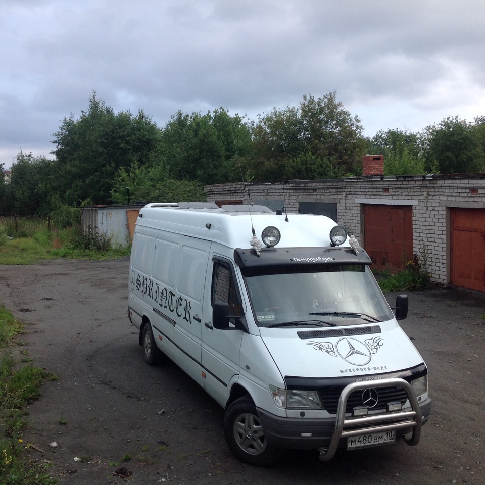 Замена передней рессоры. — Mercedes-Benz Sprinter (1G), 2,9 л, 1999 ...