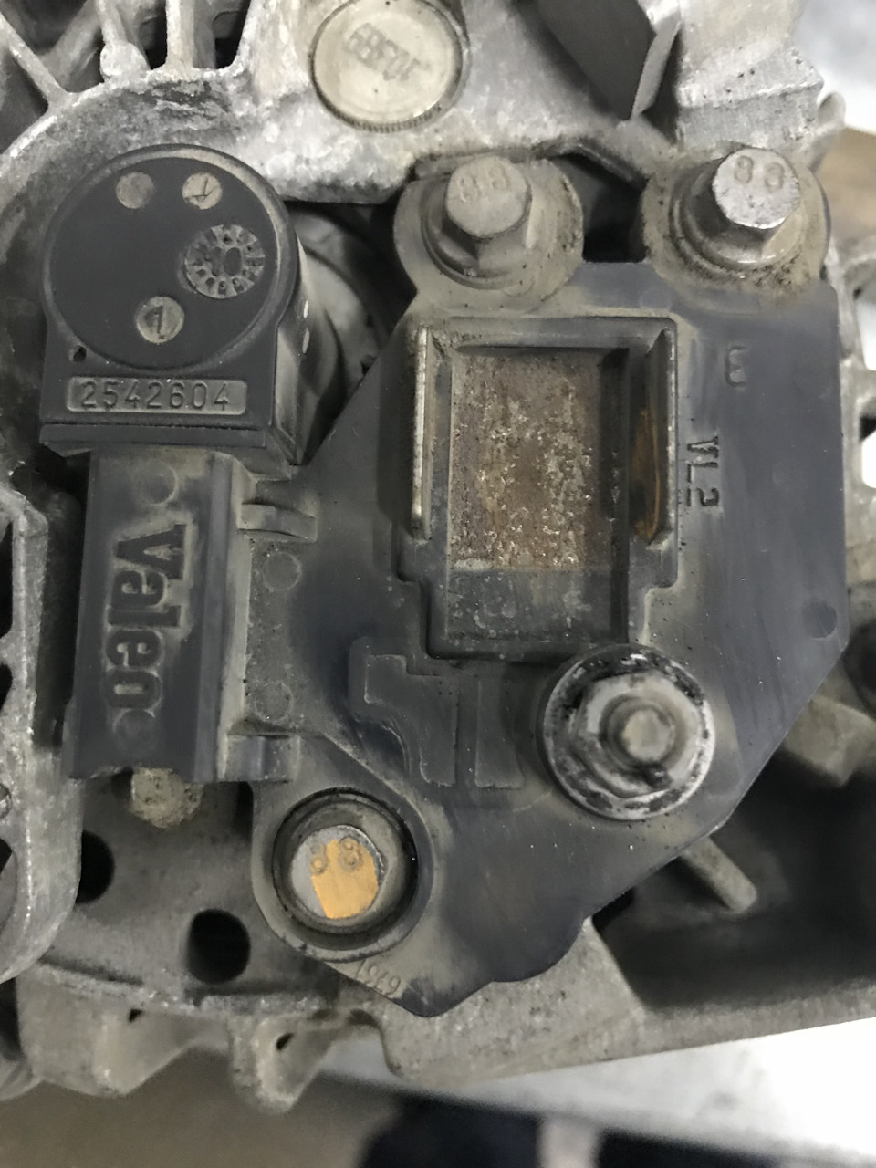 2542604 Регулятор генератора Valeo | Запчасти на DRIVE2