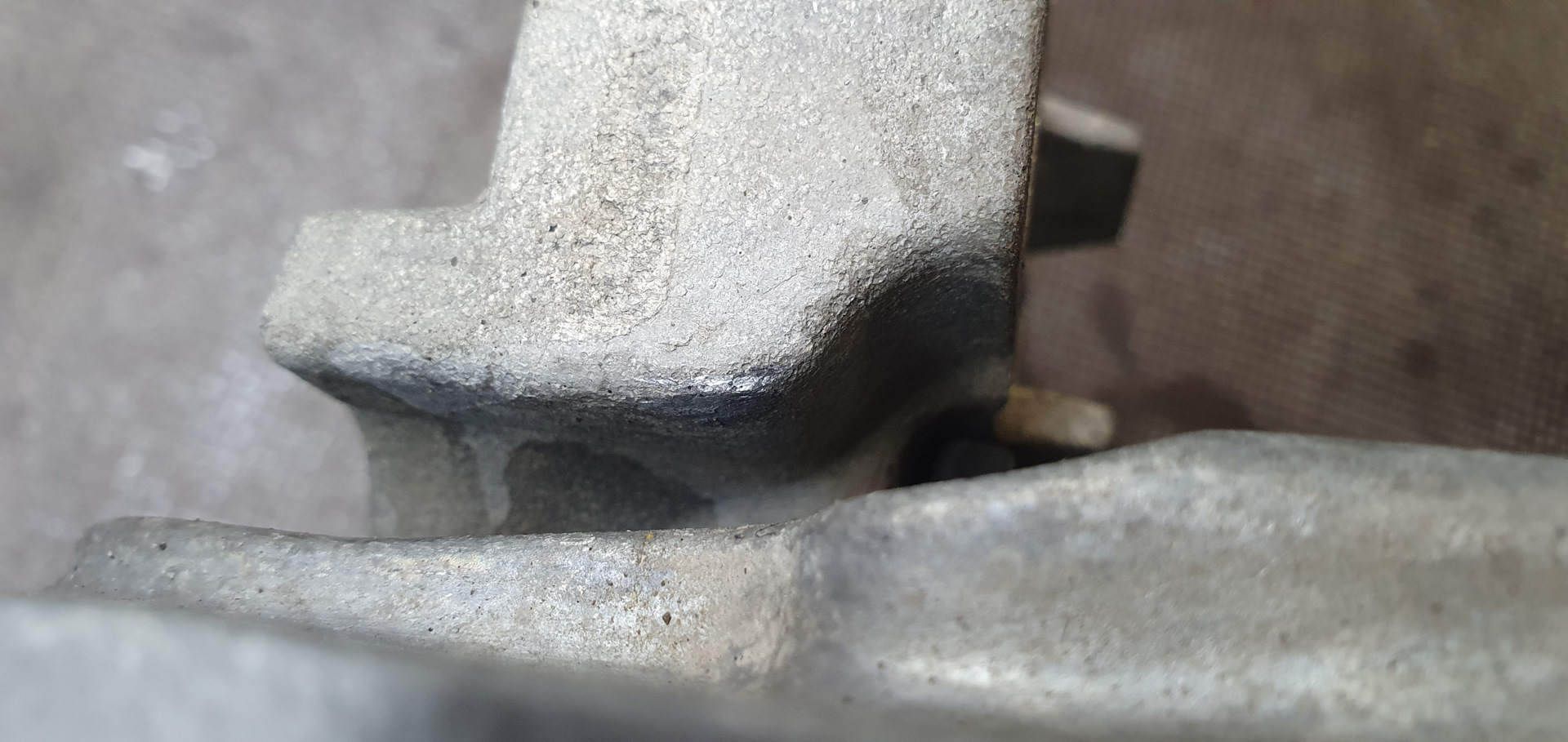 Замена опор двигателя Tiguan 2.0 CZPA — Volkswagen Tiguan (2G), 2 л ...