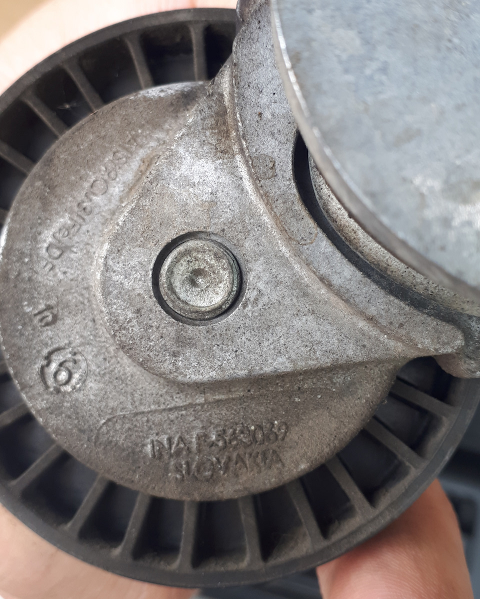 Замена приводных ремней + "квест" по поиску адекватного сервиса — Volvo ...