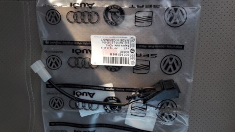 6E0955986B Форсунка омывателя лобового стекла с подогревом VAG ...