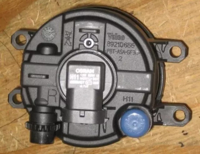 812100D042 Противотуманная фара, справа TOYOTA LEXUS | Запчасти на DRIVE2