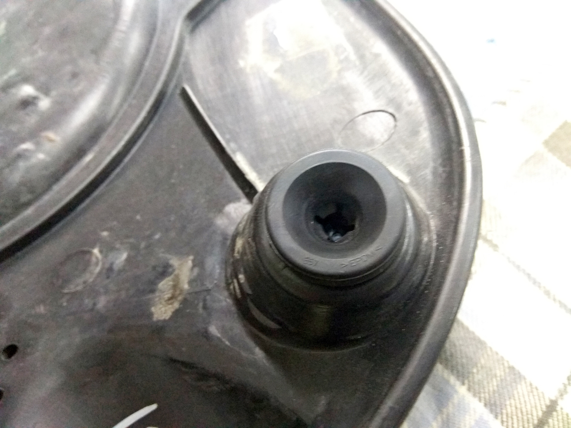 Декоративная крышка двигателя — по феншую. — Hyundai Santa Fe (2G), 2,7 ...