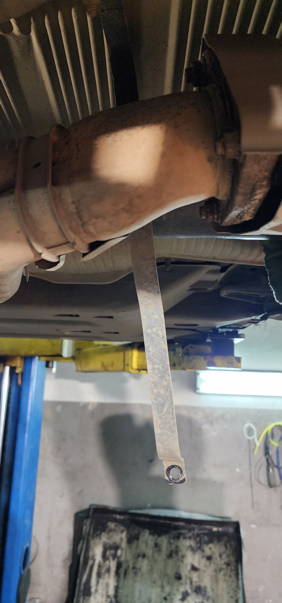 Замена подшипника подвесной опоры карданного вала. — Honda Legend (KB ...